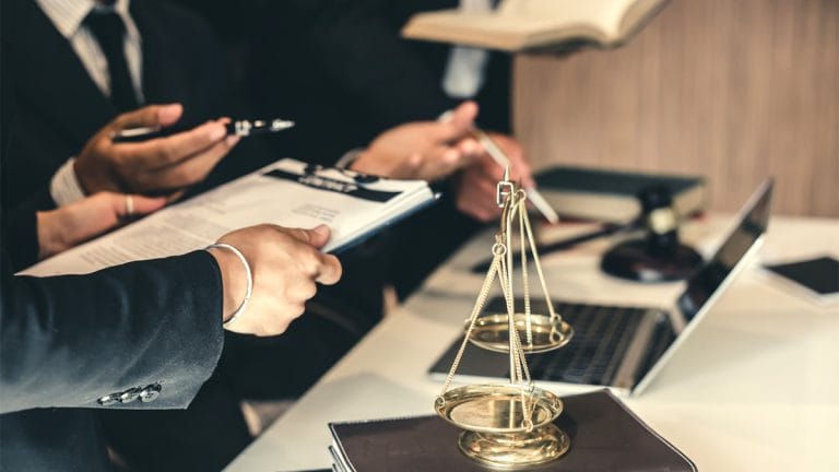 Derechos fundamentales y su protección entre particulares